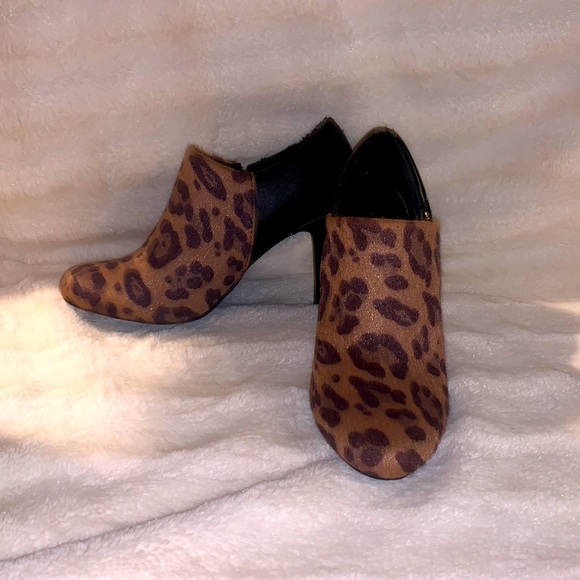 dexflex comfort | Shoes | Cheetah High Heels | Poshmark